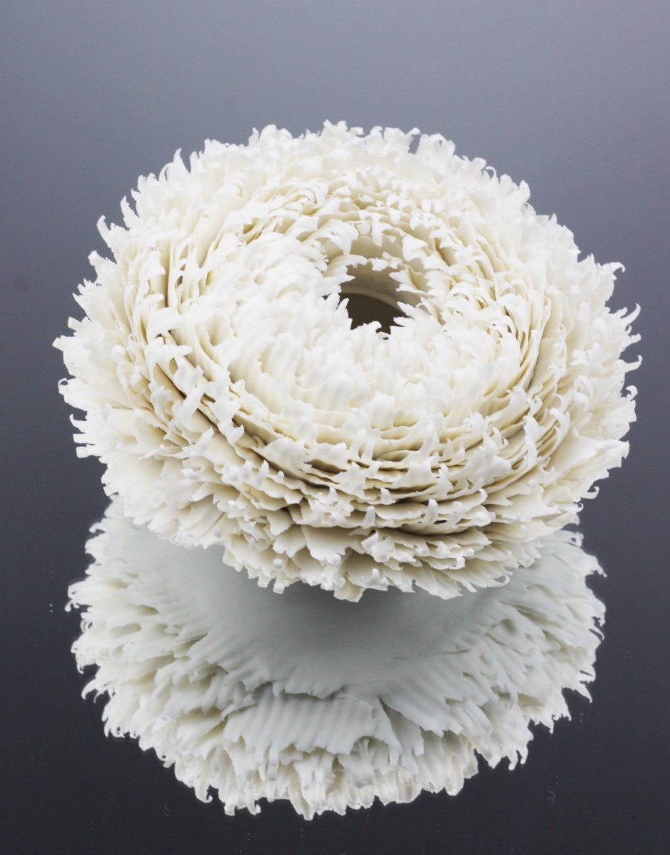 The Art of Emptiness: Contemporary Ceramists at Artur Ramon Gallery ...