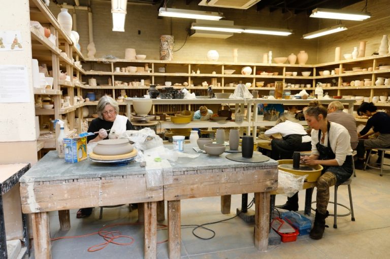 Pottery Classes and Studios - List of Pottery Classes