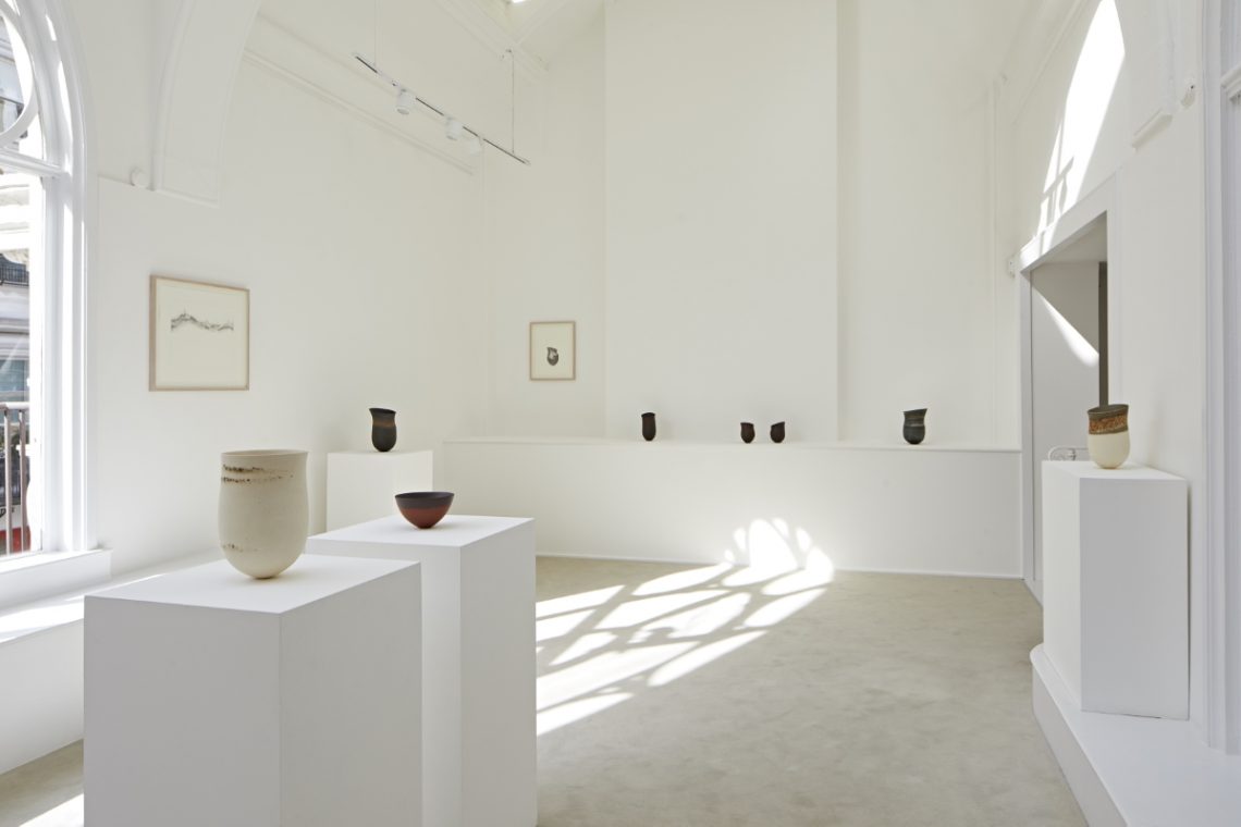 Jennifer Lee: Ten Pots at Erskine, Hall & Coe, London - Ceramics Now