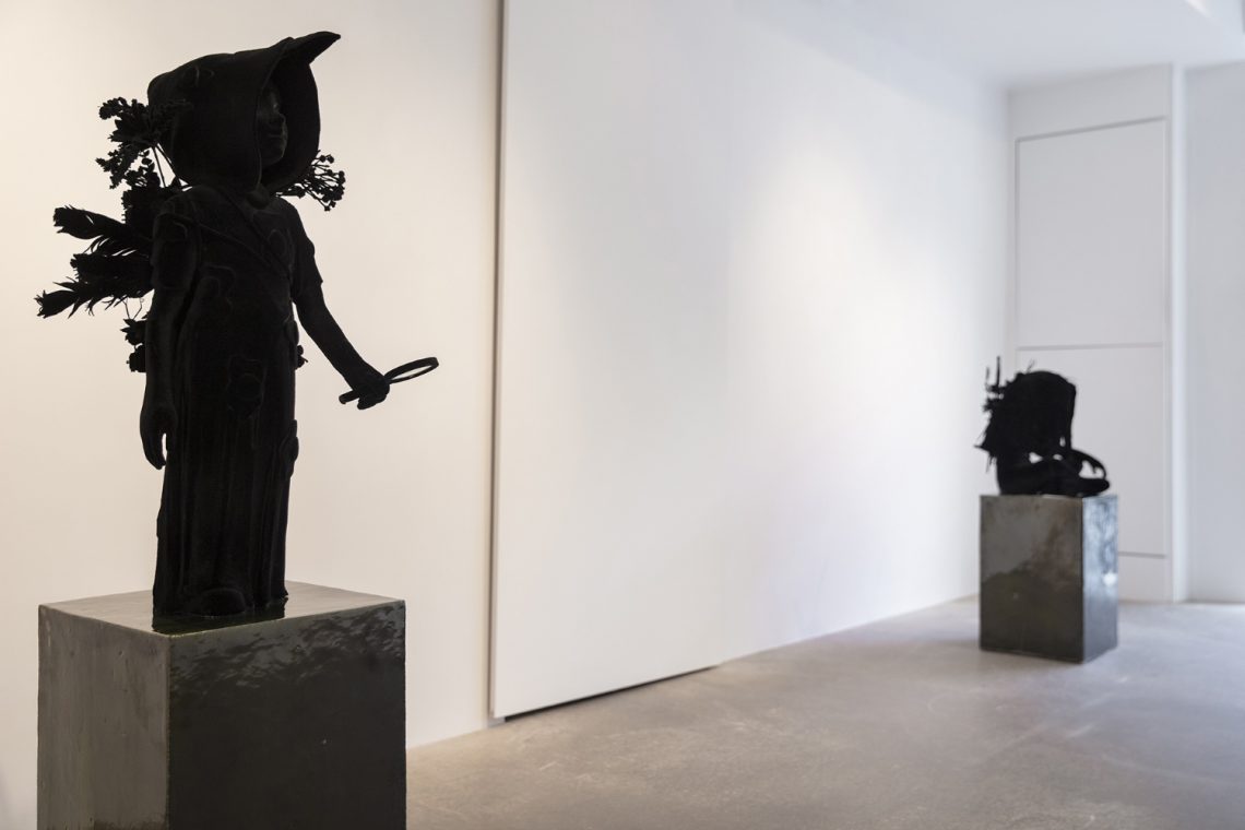 Kim Simonsson: Moss cabbage people at Galerie NeC, Paris - Ceramics Now