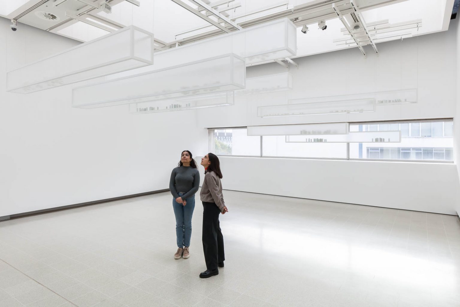 Strange Clay: Ceramics in Contemporary Art at the Hayward Gallery ...