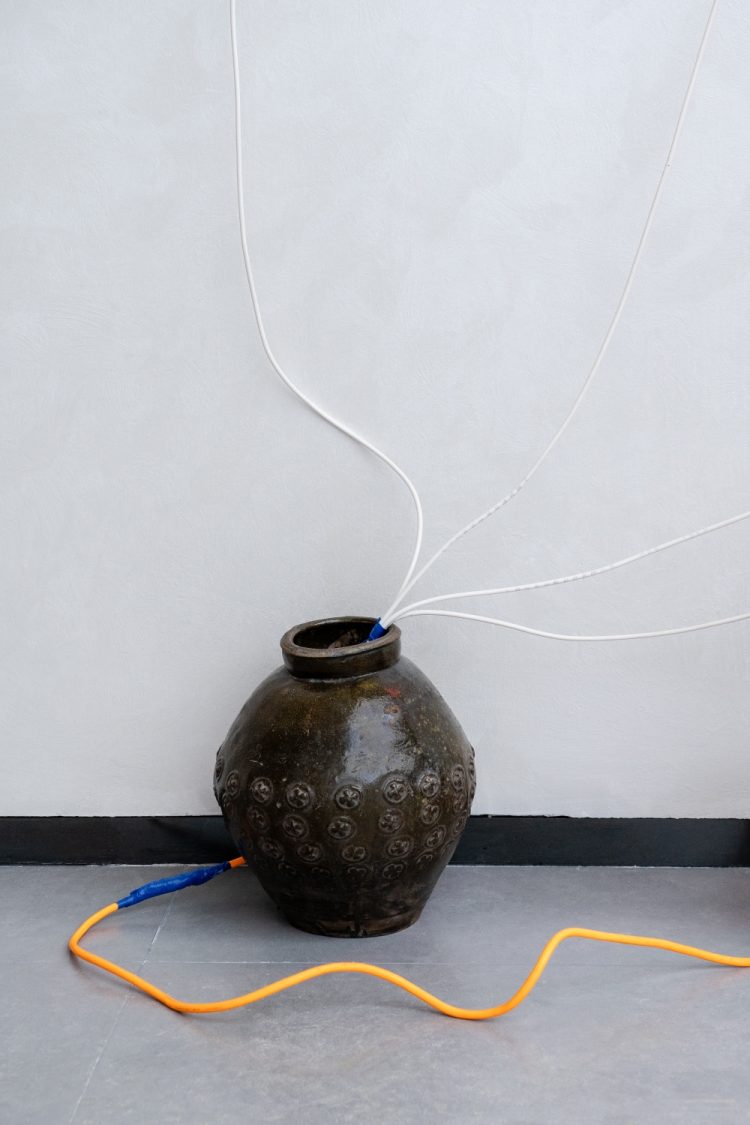 Nick Vest: Two Distinct, Art Objects, 2021 - Ceramics Now