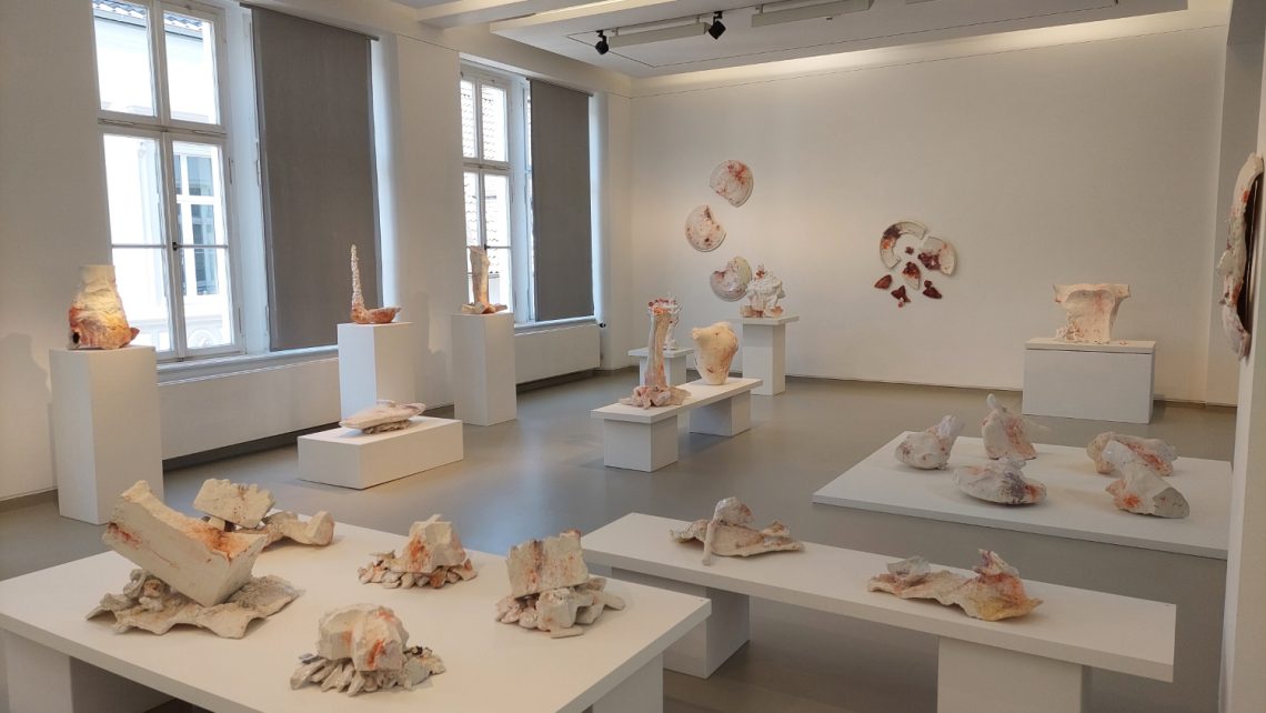 Laurent Petit & Benoît Pouplard: Sculpting Memory at Stadtmuseum Siegburg - Ceramics Now