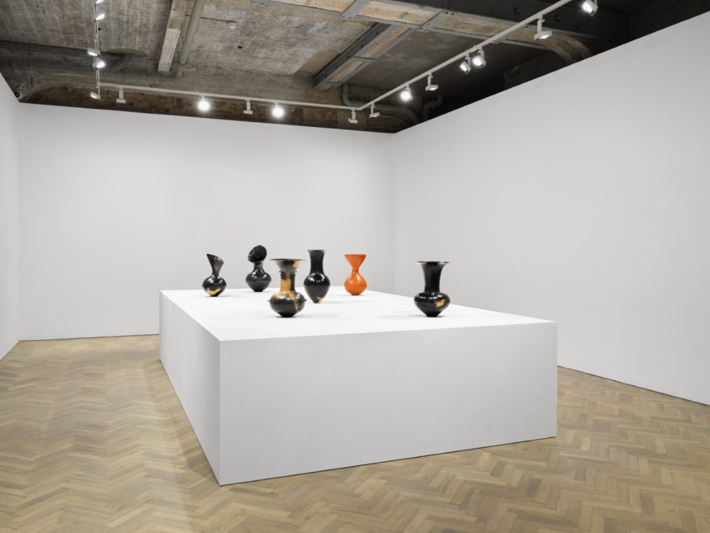 Magdalene Odundo is on view at Thomas Dane Gallery, London - Ceramics Now