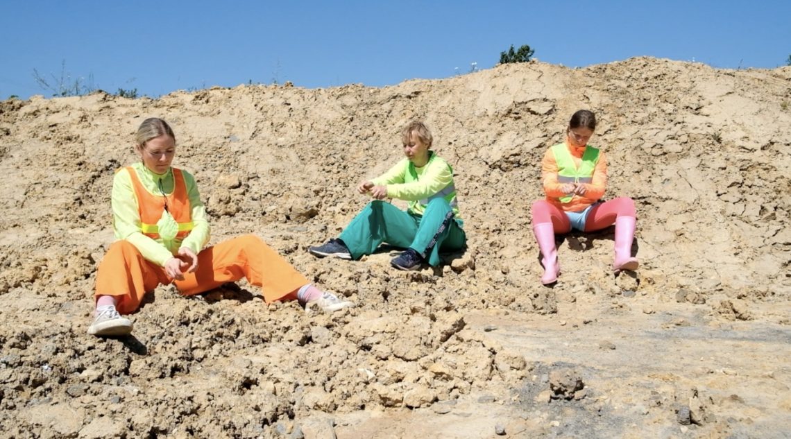 Tontouristen Kollektiv: What can be found in the gap between the ...