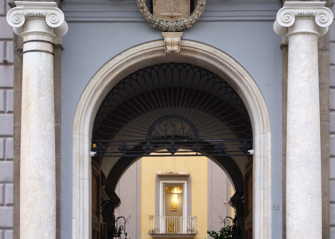 Katie Spragg - Ceramics Now